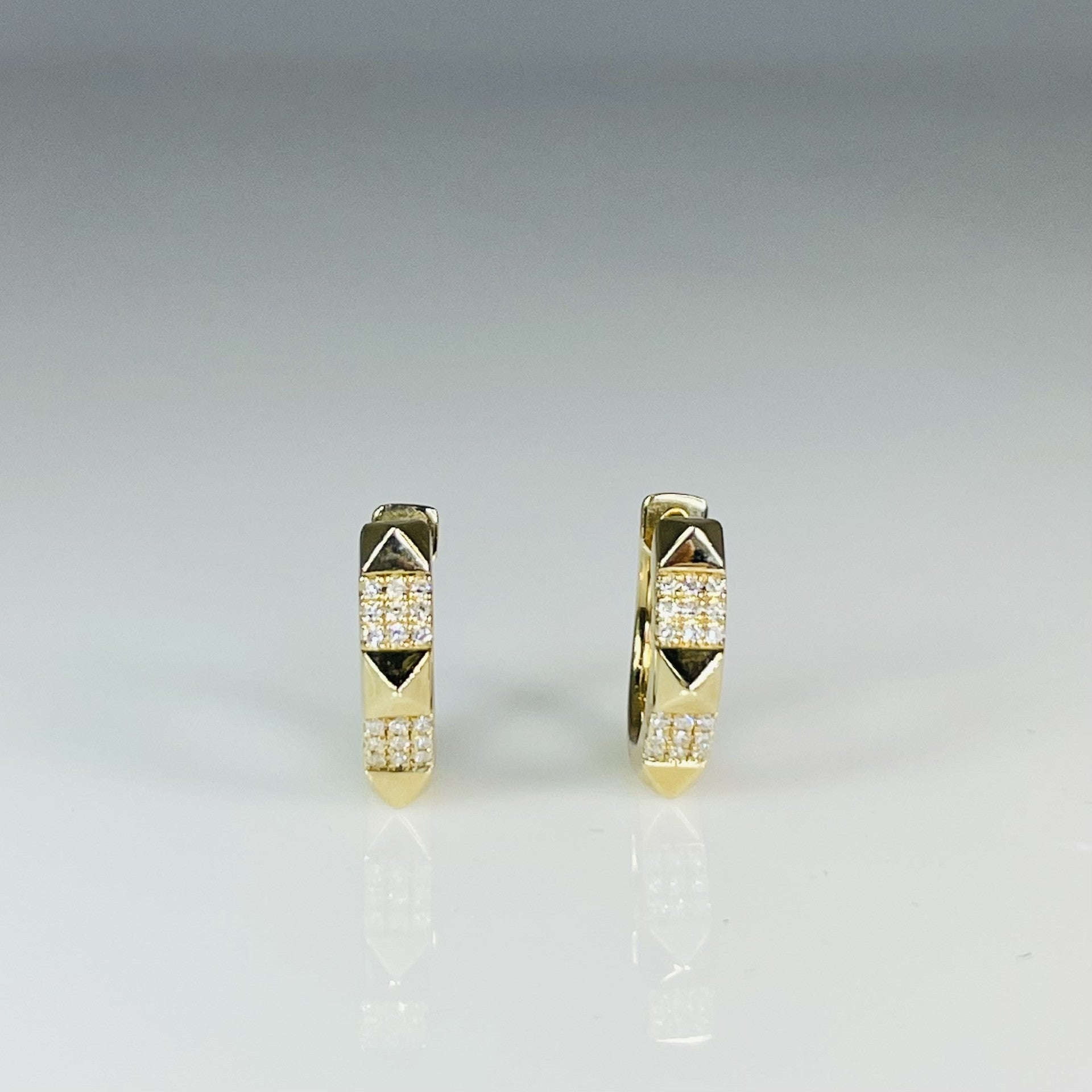 14K Yellow Gold Pyramid Diamond Huggies 0.22ct – KyleChanDesign